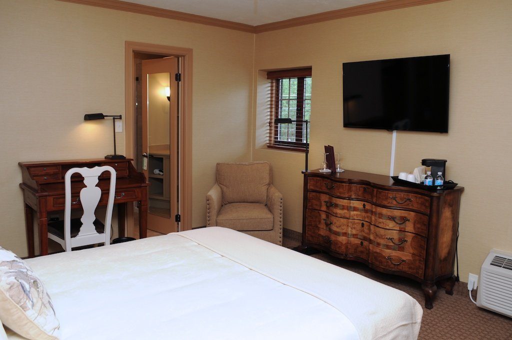 Lodging in Dallas and Back Mountain PA | The Beaumont Inn